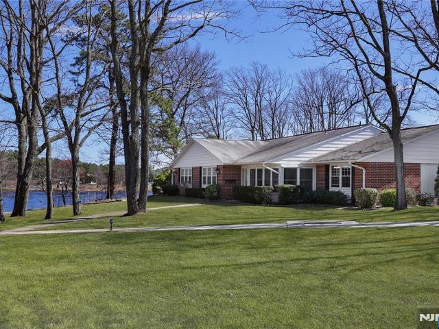 1028B Shetland Drive
