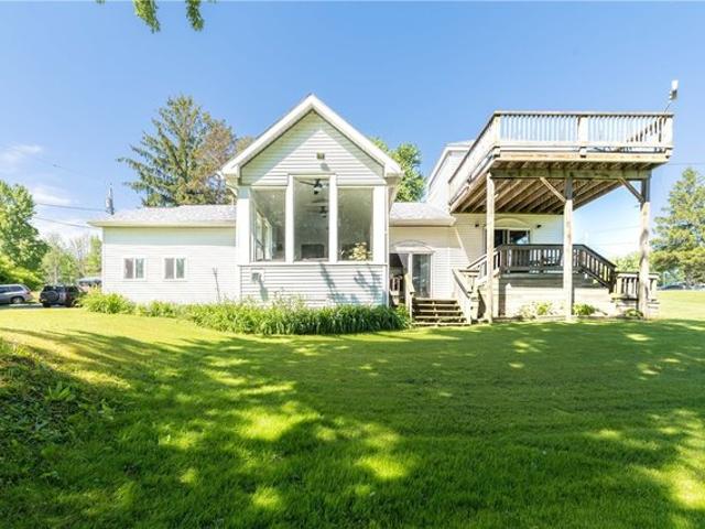 10293 Connecticut Ave, Wolcott, NY 14590