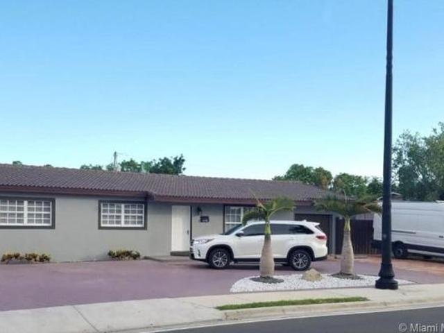 10294 Fairway Heights Blvd, Miami, FL 33157