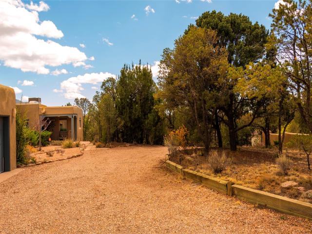 1029 Mansion Ridge Rd