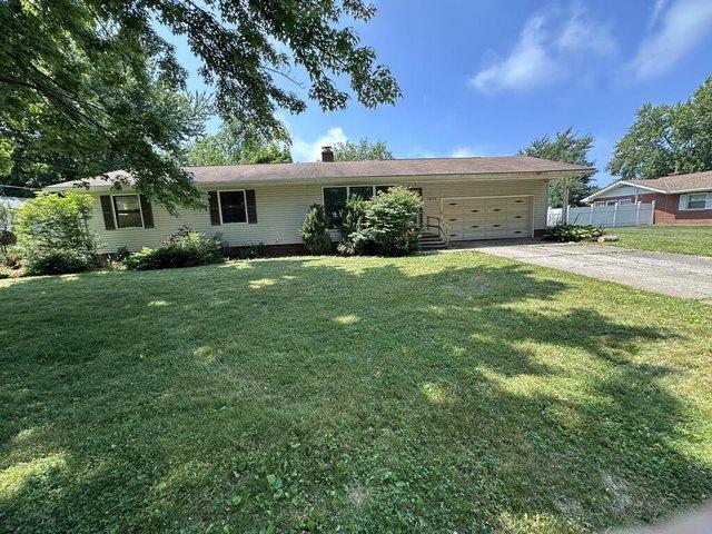 1029 Meadowlane Dr, Ashtabula, OH 44004