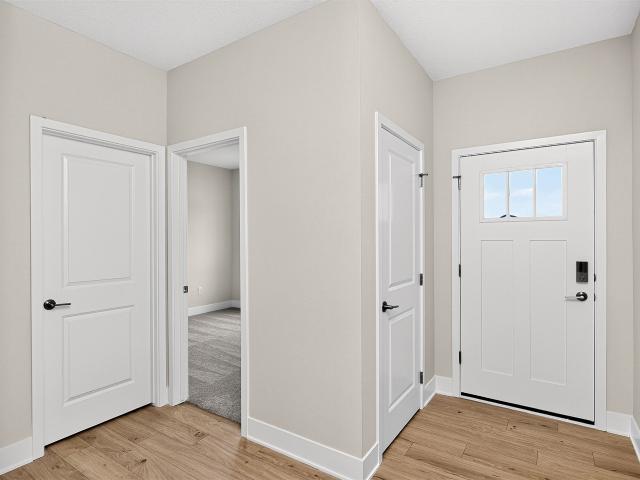 1029 NW Yorktown Drive