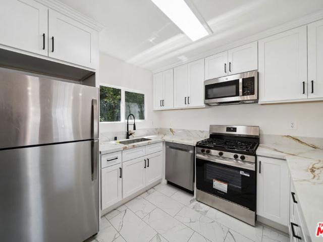 1029 N Gardener