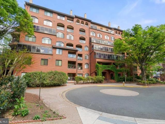 1029 N Stuart St #106, Arlington, VA 22201