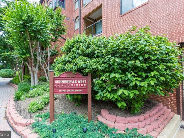 1029 N Stuart Street N # 202