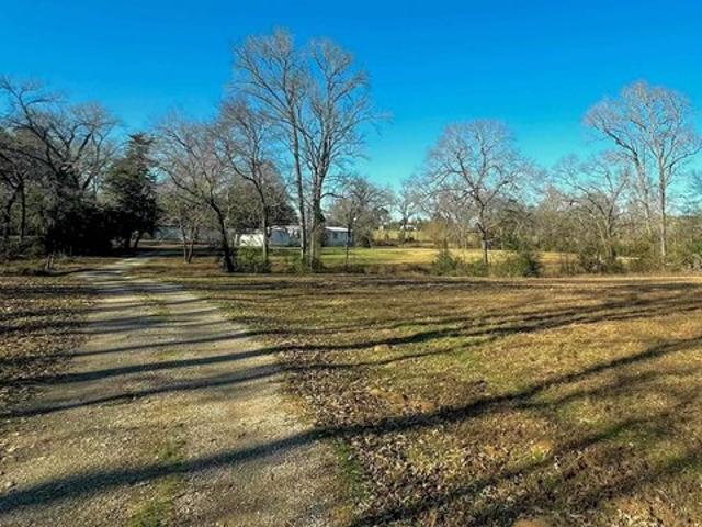 1029 Acr # 185, Elkhart, TX 75839