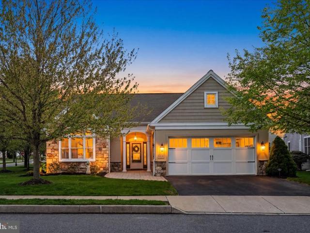 1029 Alden Way