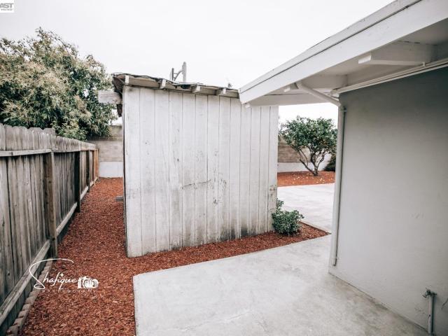 1029 Blazingwood Dr