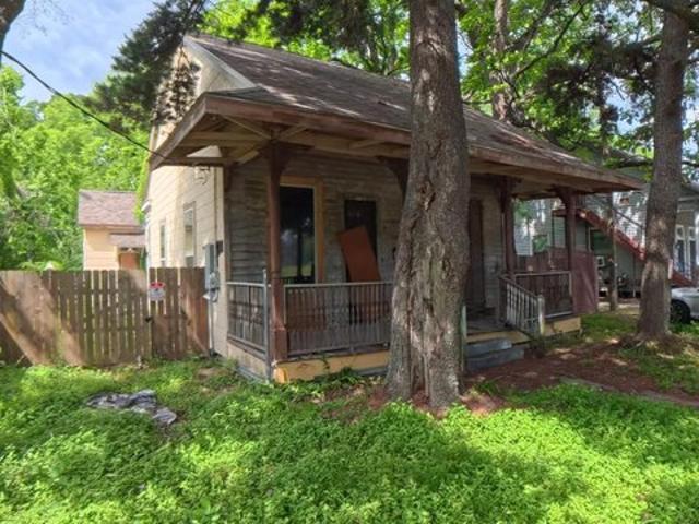 1029 Charles T Smith Dr, Baton Rouge, LA 70802
