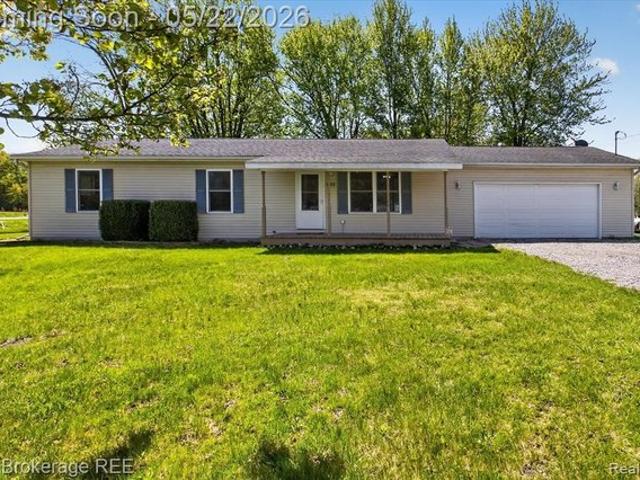 1029 Crestlane Dr, Spaulding Township, MI 48601