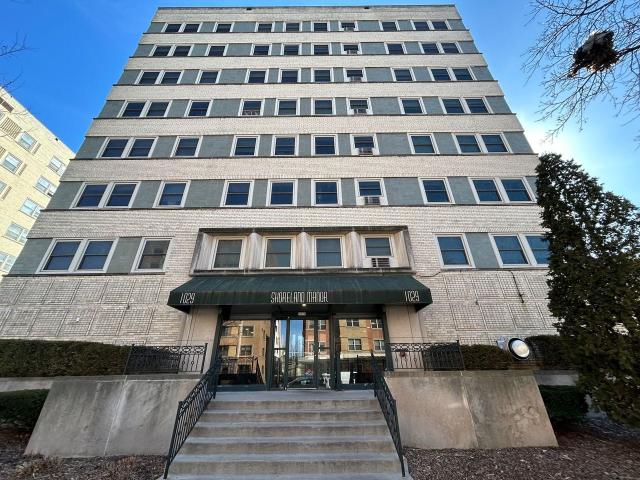 1029 E Knapp St 1 Bedroom Apartment for Rent at 1029 E Knapp St, Milwaukee, WI 53202 Yankee Hill