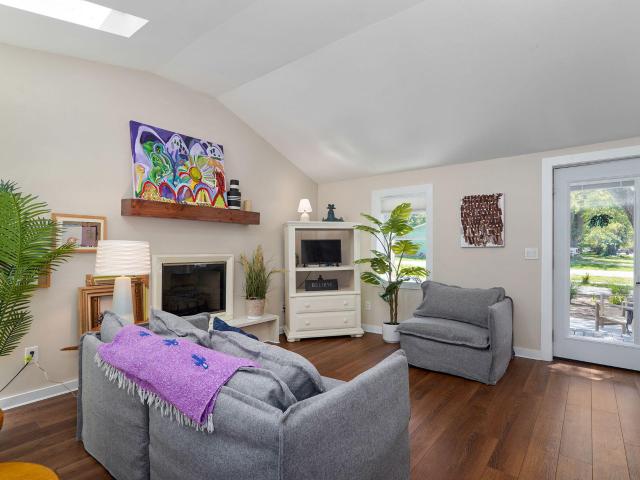 1029 E Seminole Street