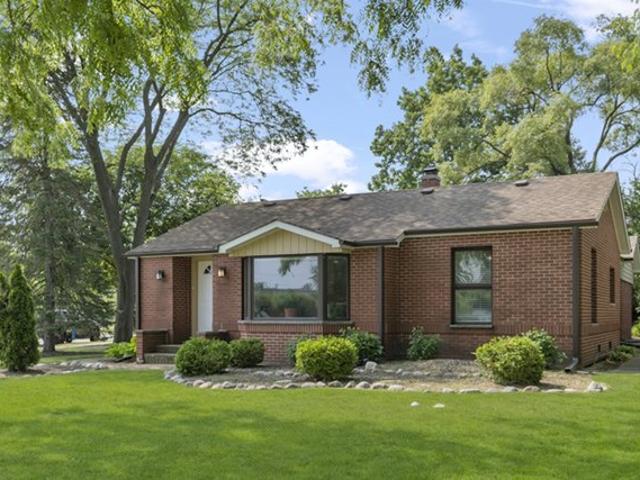 1029 Elmwood Ave, Deerfield, IL 60015