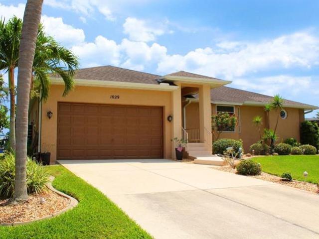 1029 Kant St, Englewood, FL 34224