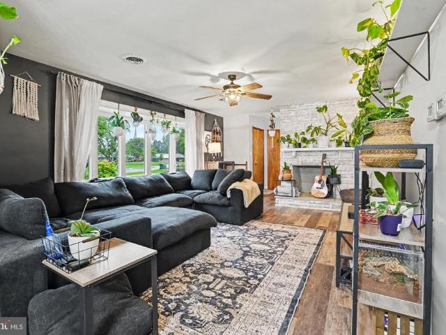 1029 Laurel Drive