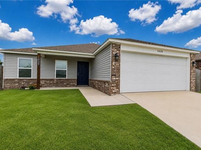 1029 S Brambling Ln, Fayetteville, AR 72701