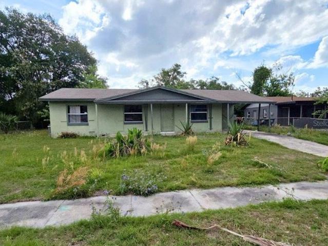 1029 S Gertrude Ct, Daytona Beach, FL 32117