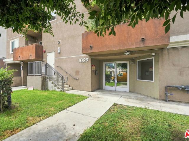 1029 S Hobart Boulevard 303