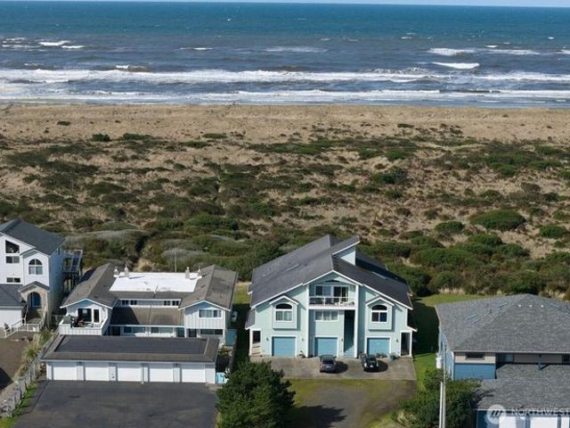 1029 S Sand Dune Ave SW, Ocean Shores, WA 98569