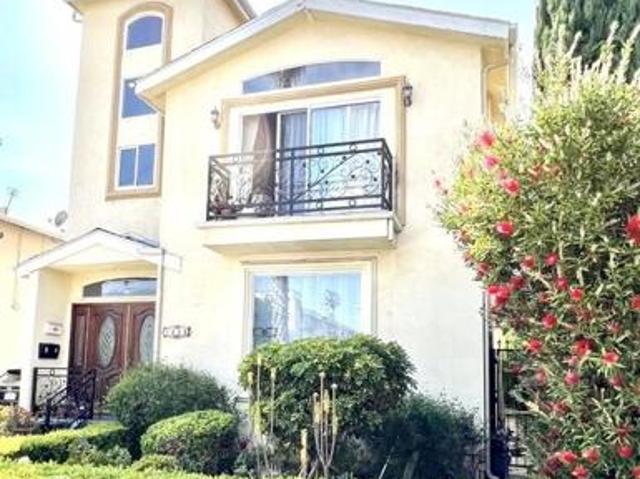 1029 S Sherbourne Dr Los Angeles, CA 90035