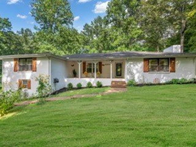 1029 Trainer Ave, Burns, TN 37029