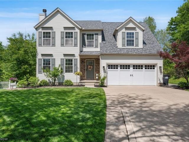 1029 Wood Park Ln, Brunswick, OH 44212