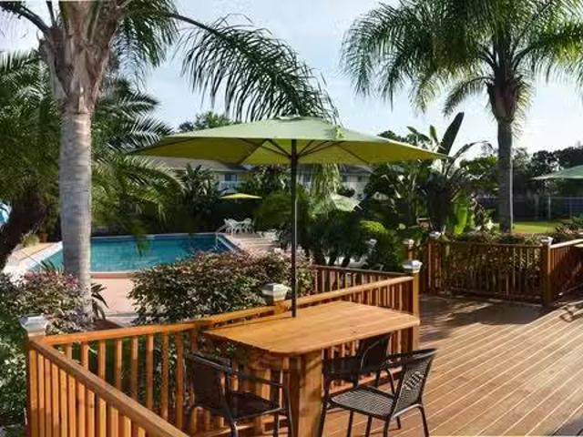 10203 Woodlake Village
