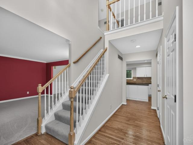 10203 Meadowknoll Drive