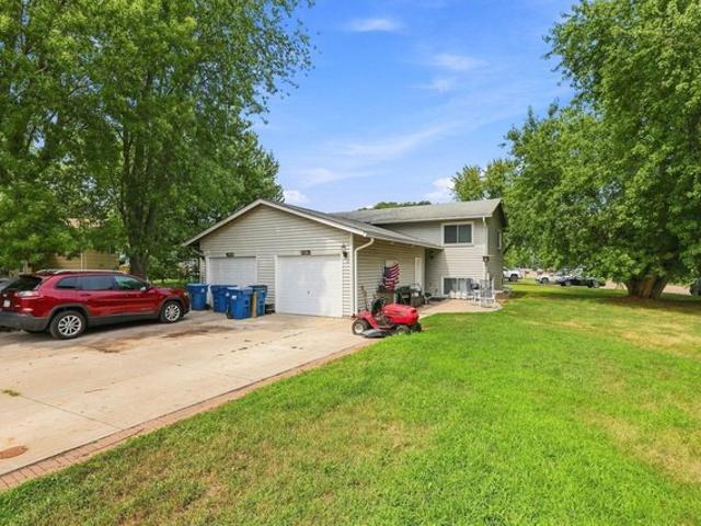 10200 th Ave N, Champlin, MN 55316