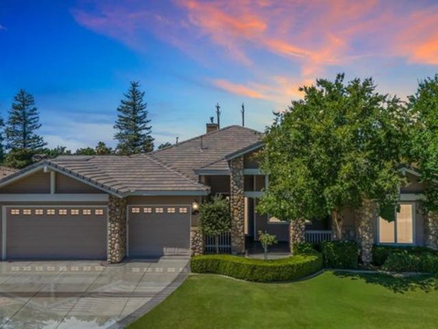 10200 Barnes Dr, Bakersfield, CA 93311