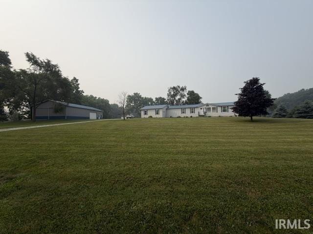 10200 E 700 S, Wolcottville, IN 46795