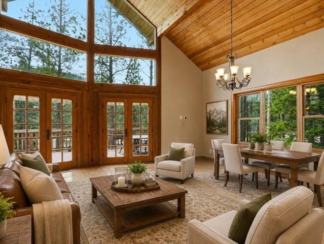 10200 Sleeman Creek Rd, Lolo, MT 59847