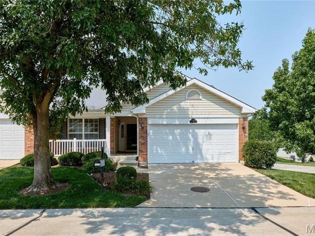 10201 Carlton Place Ct, Affton, MO 63123