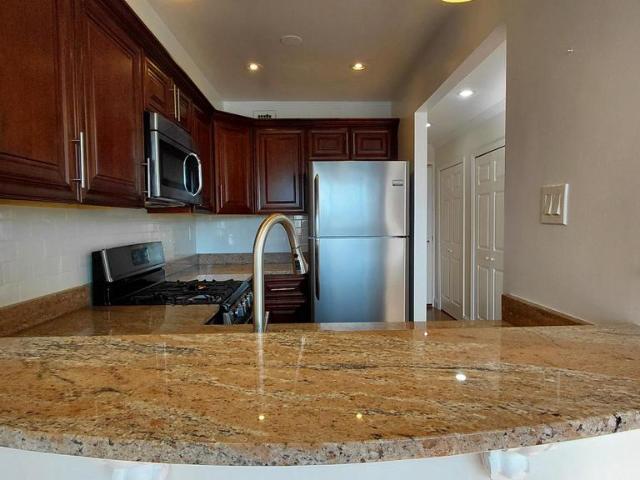 10201 Grosvenor Place # 1407