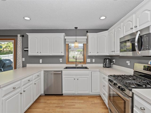 10201 Hickory Lane