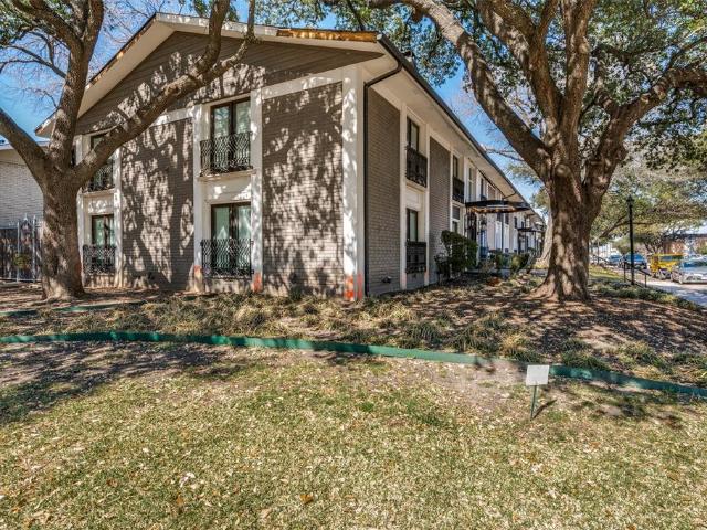 10201 Regal Oaks Drive # 103