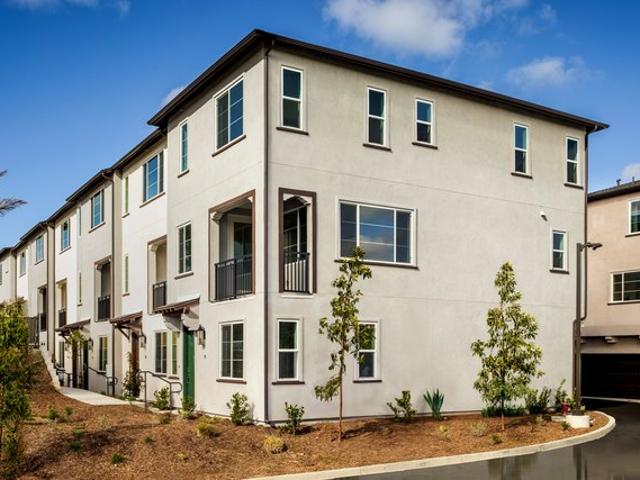 10202 Vista Lusardi Unit 4, San Diego, CA 92129