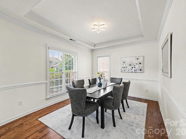 10202 Falling Leaf Drive NW