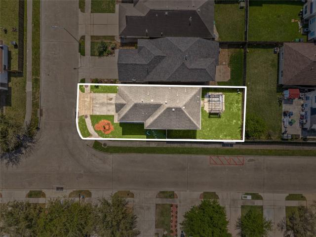10202 Hillenberg Ln, Houston, TX 77034 | MLS #86418 | Compass