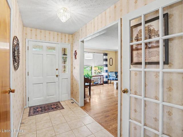 10207 Eve Dr