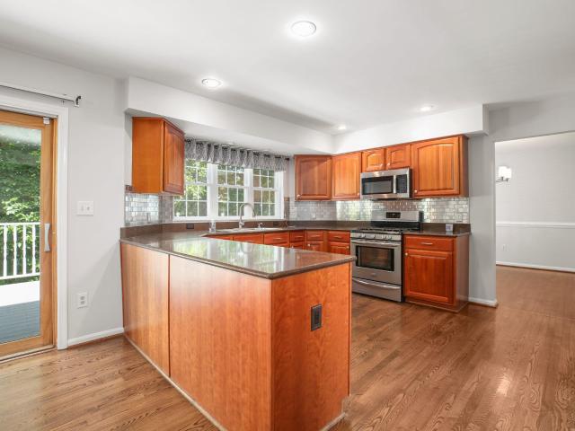 10205 N Hampton Lane