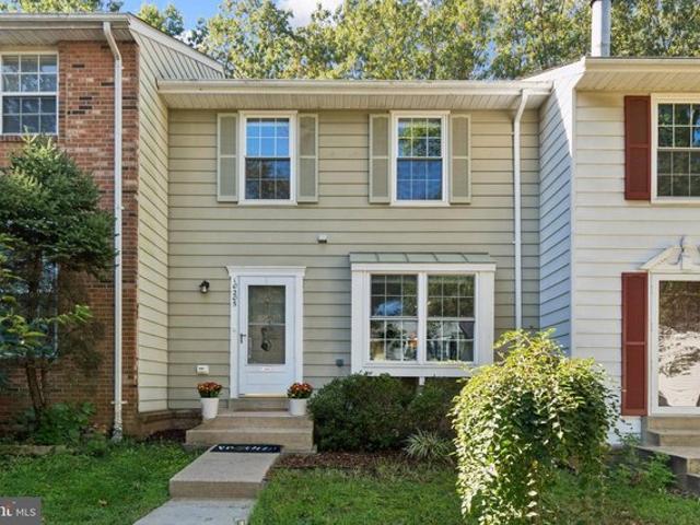 10205 Quiet Pond Ter, Burke, VA 22015