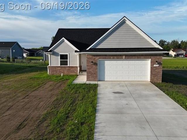 10206 Hunt Dr, Davison, MI 48423