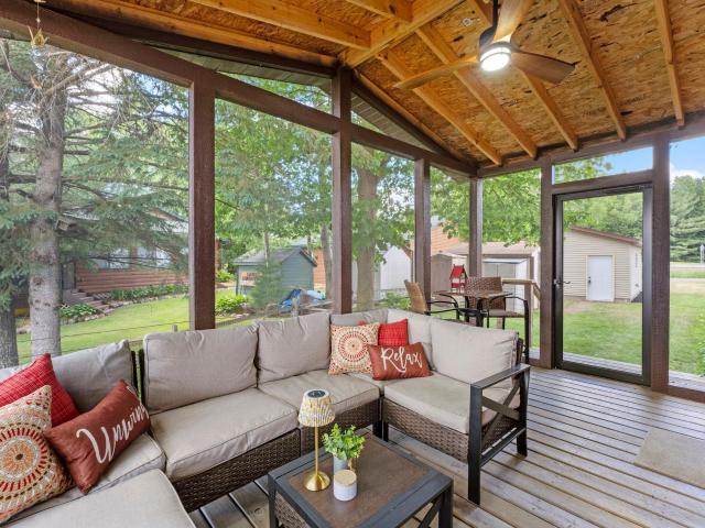 10206 Lakeside Drive