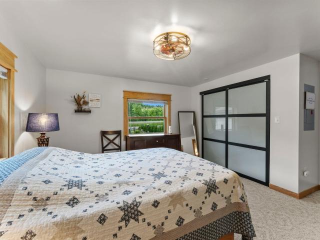 10206 Lakeside Drive