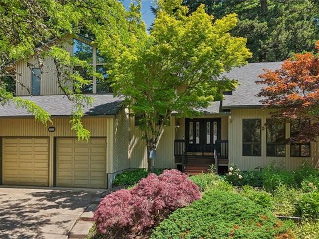 10206 SE 100th Dr, Happy Valley, OR 97086