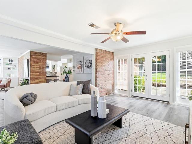 10208 Lake Gardens Drive