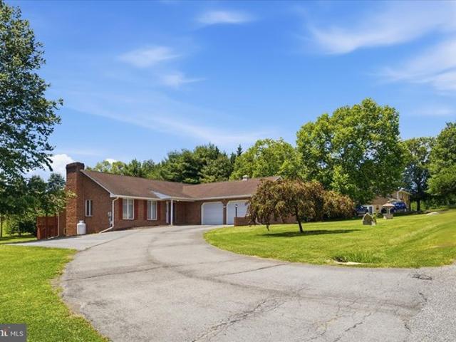 10208 Mar Rock Dr, Hagerstown, MD 21740
