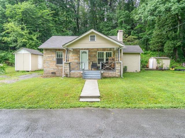 10209 Card Rd, Soddy Daisy, TN 37379