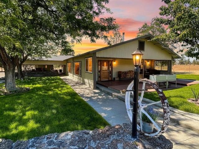10209 County Hwy A12, Montague, CA 96064 | MLS #26 1720